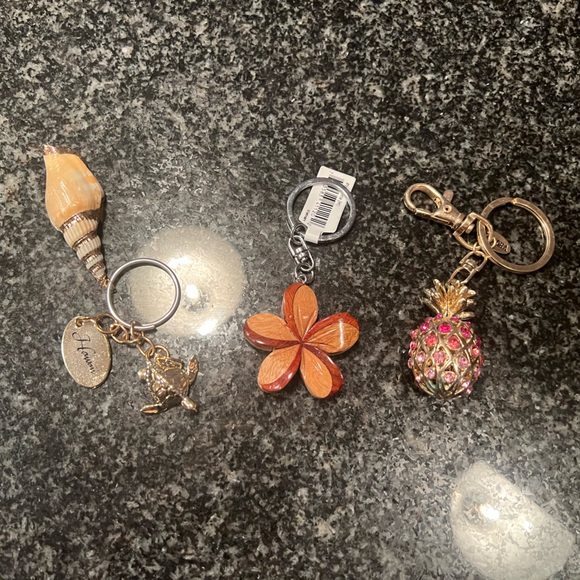 Design | Hawaiian Keychains Shows The Style Of Island Life Includes ...